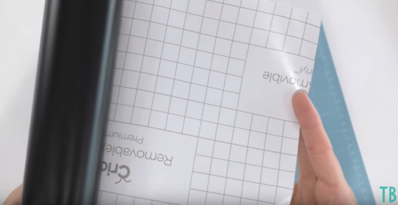 A Beginners Guide To Working With Cricut Vinyl - Makers Gonna Learn